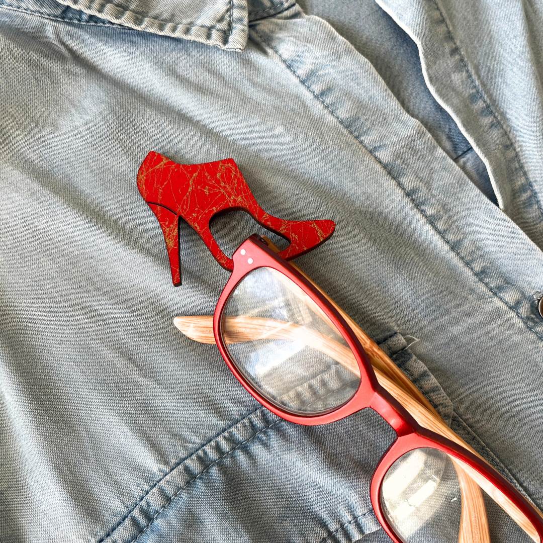 High Heel Shoe Glasses Brooch (6 Colors) – Beechworth Sisters