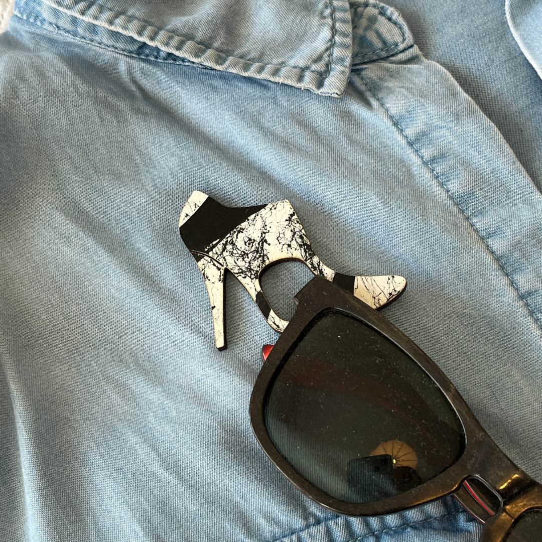 High Heel Shoe Glasses Brooch (6 Colors) – Beechworth Sisters